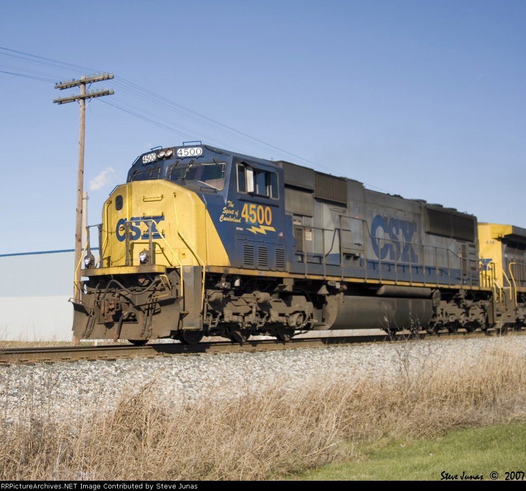 CSX 4500 The Spirit of Cumberland leads Q237
